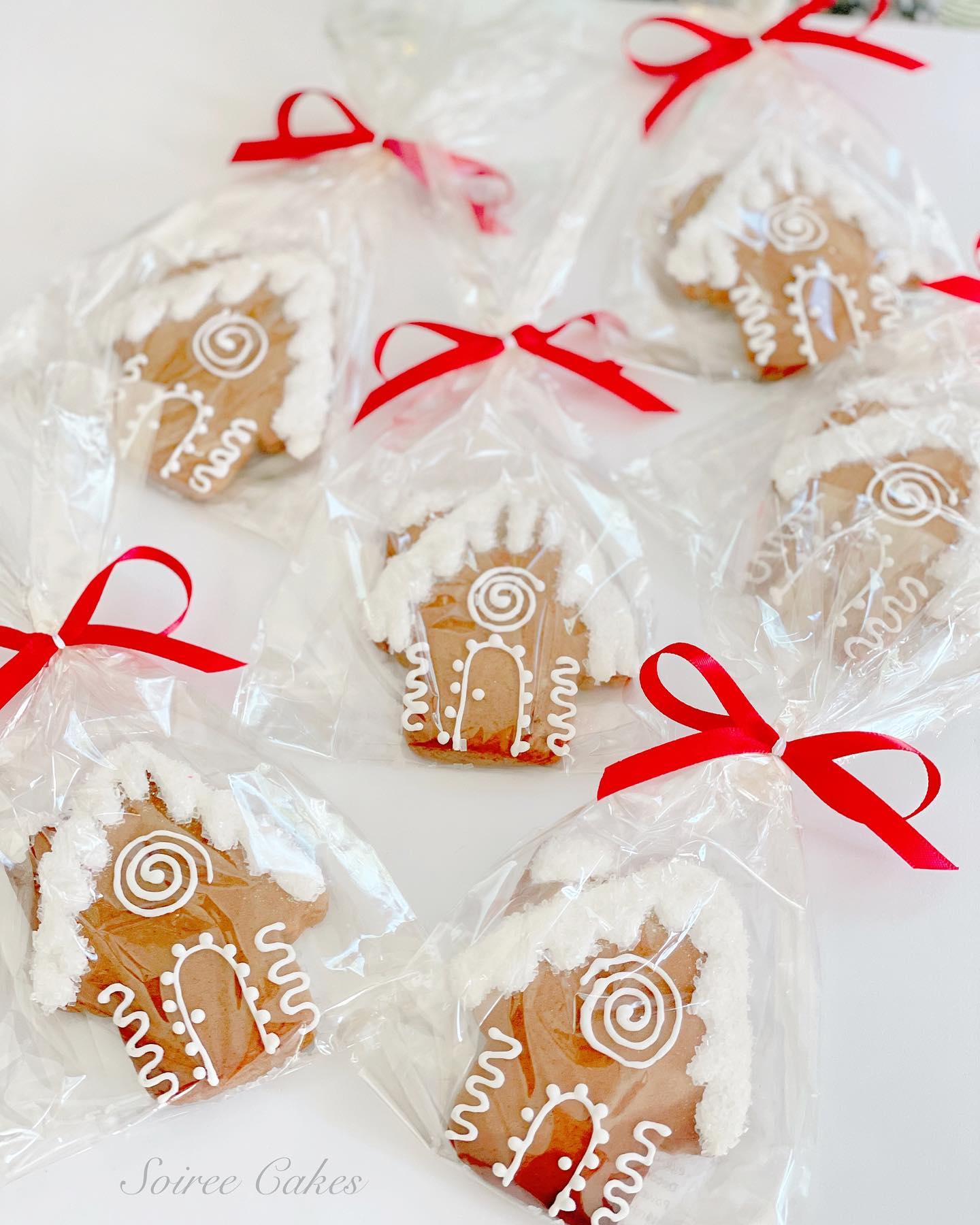 Gingerbread House Cookies – Soiree